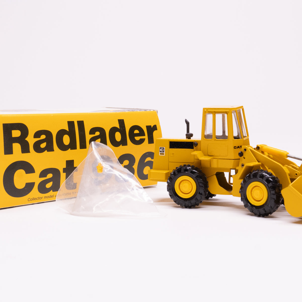 MO-102 COnrad Cat 936 Loader – Titan Diecast LLC