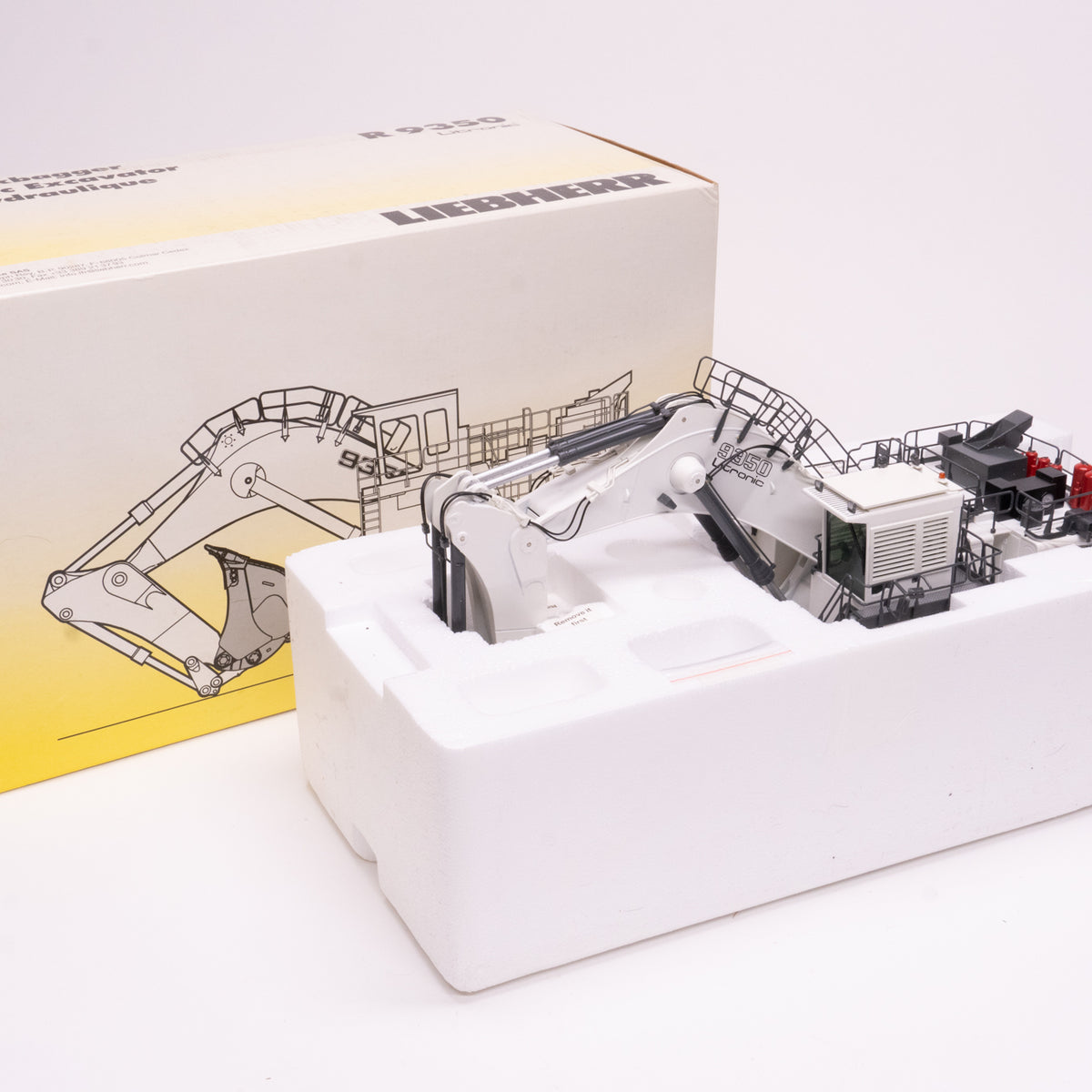 MO-85 NZG Liebherr R9350 Backhoe – Titan Diecast LLC