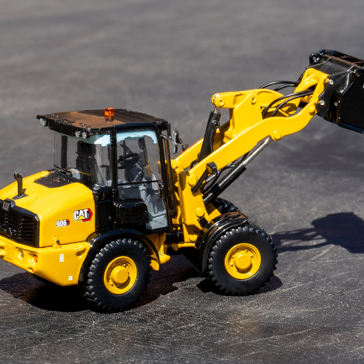 1/50 Scale Diecast Masters Cat 906 Loader – Titan Diecast LLC
