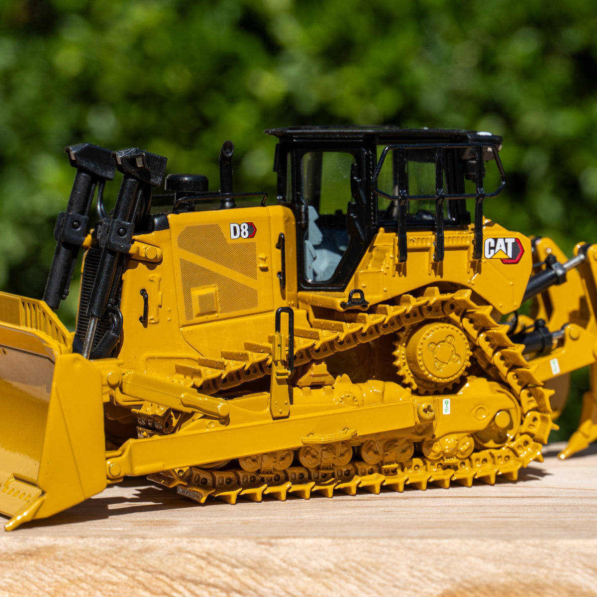 1/50 Scale Diecast Masters Cat D8 Dozer – Titan Diecast LLC
