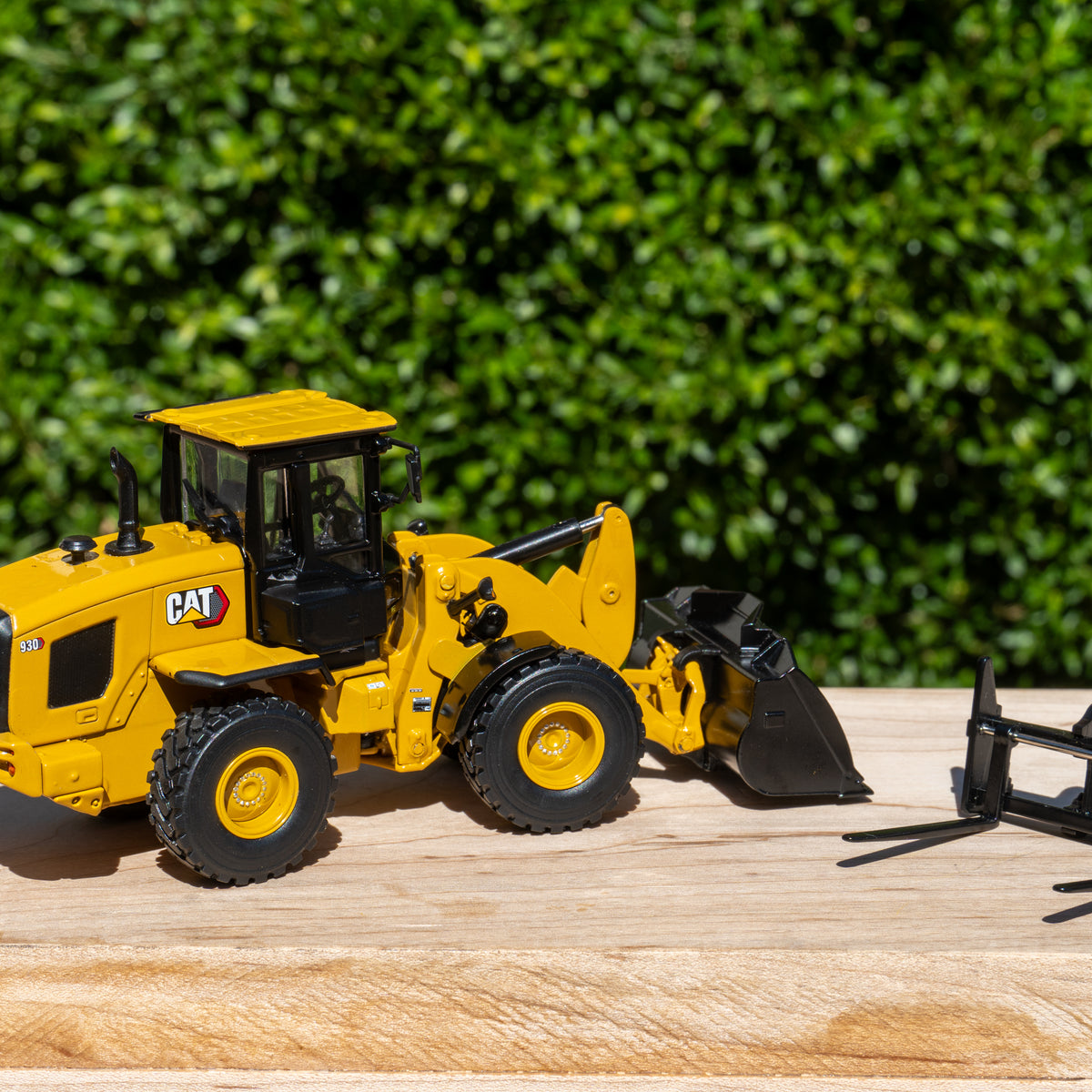 1/50 Scale Diecast Masters Caterpillar 930 Wheel Loader – Titan Diecast LLC