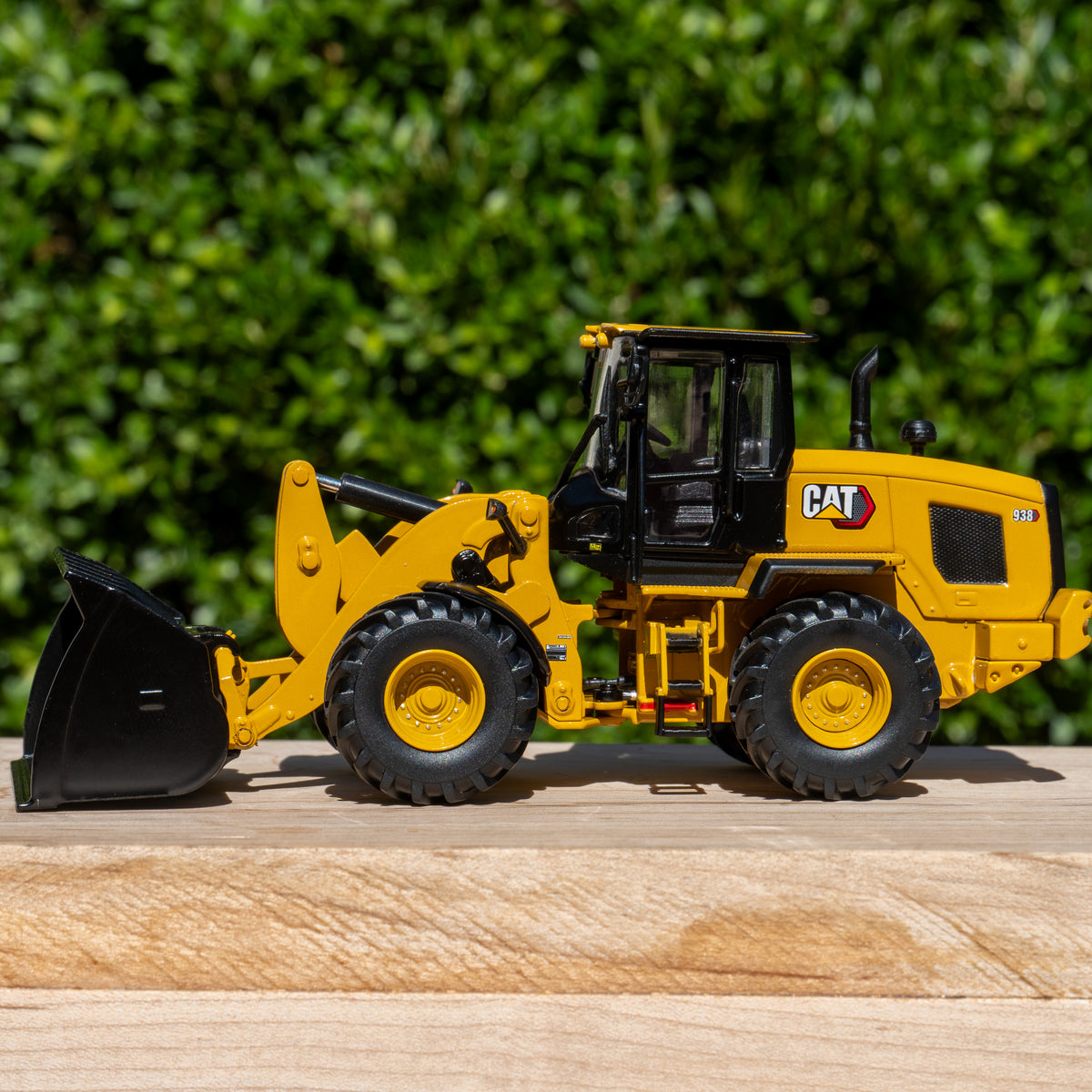 1/50 Scale Diecast Masters Caterpillar 938 Wheel Loader – Titan Diecast LLC